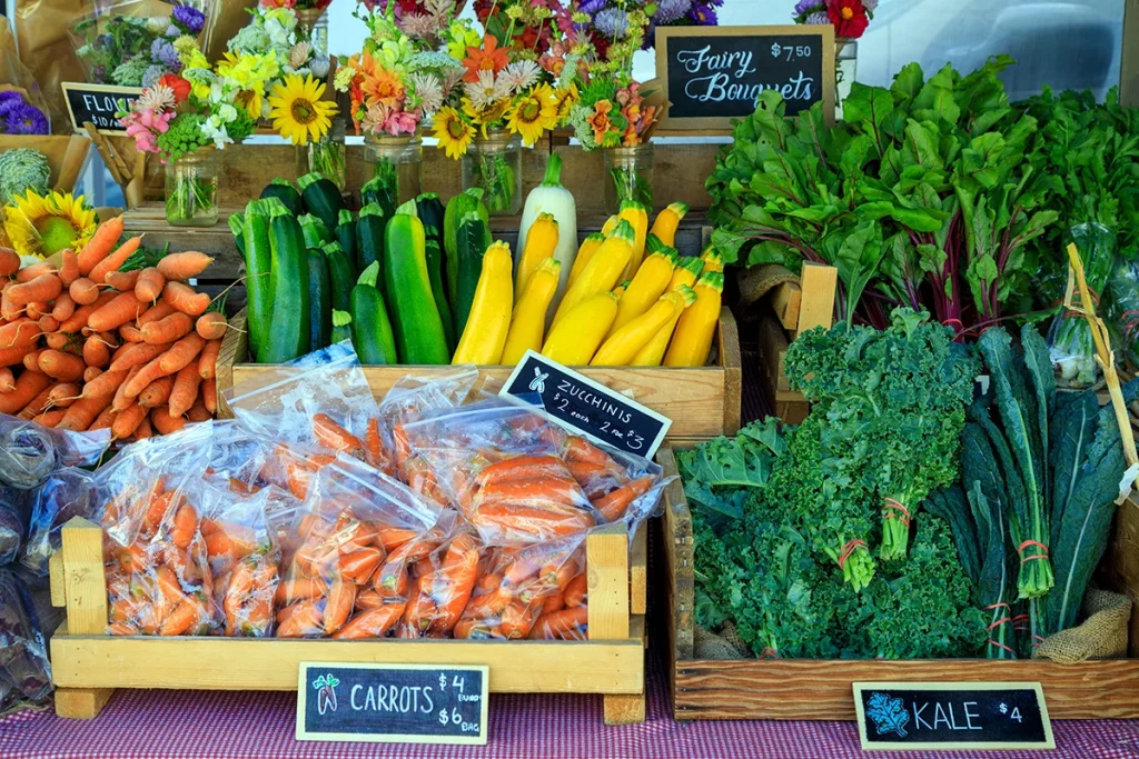 9 Farmers Market Booth Ideas - FLIP Blog